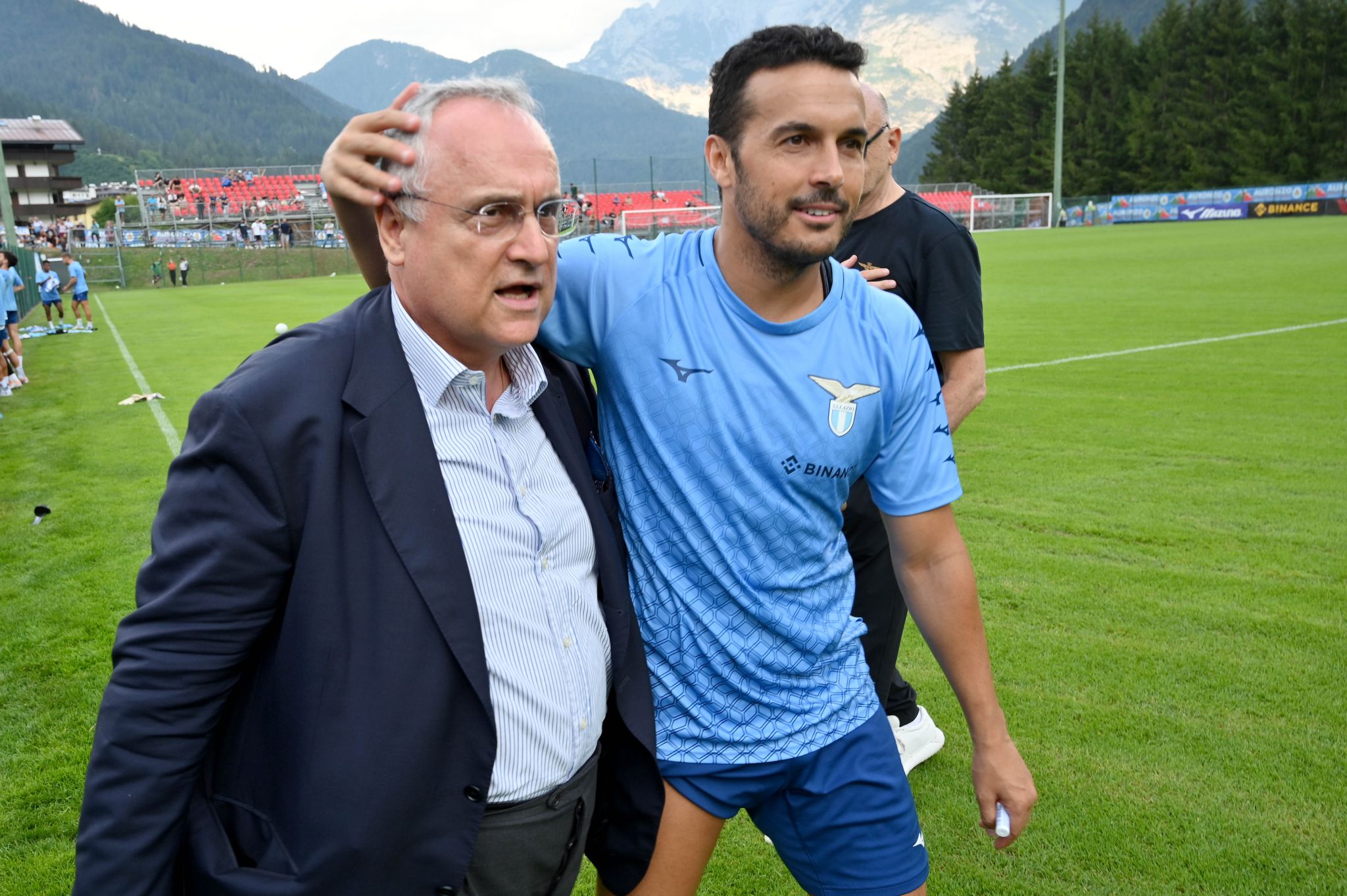 Official: Lazio Veteran Pedro Signs Contract Extension